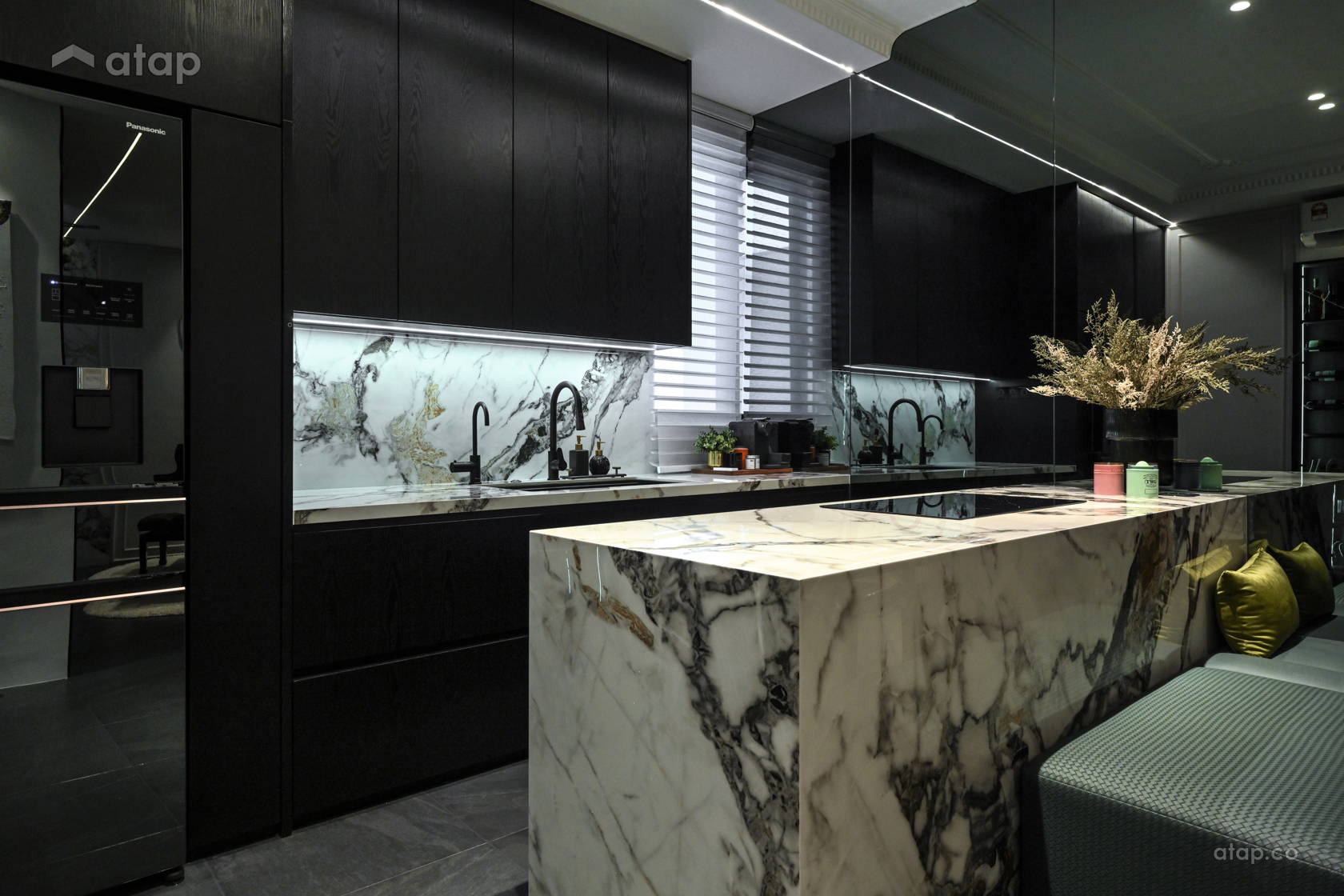 Classic Contemporary Kitchen condominium design ideas & photos Malaysia ...