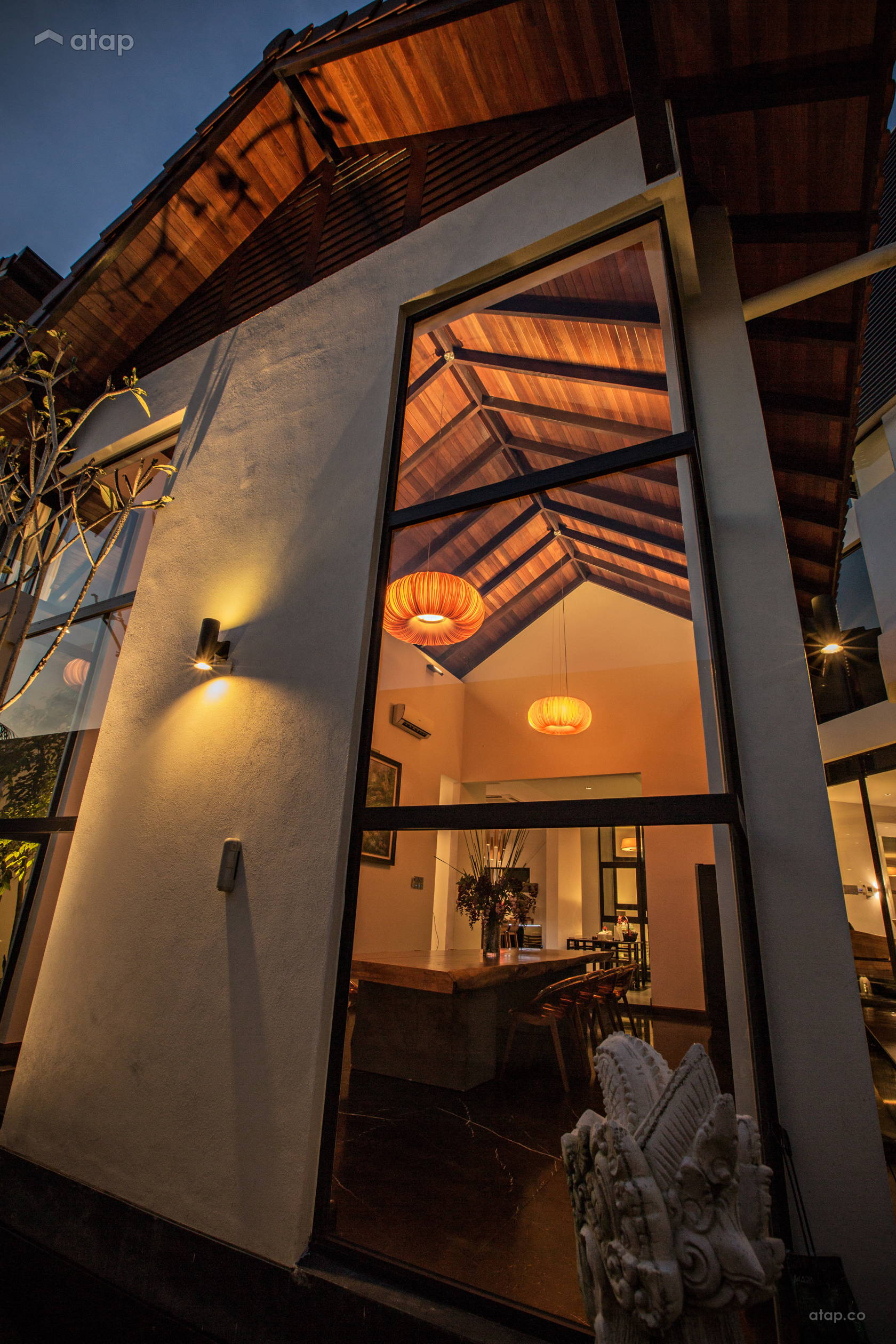 Asian Exterior bungalow design ideas & photos Malaysia | Atap.co