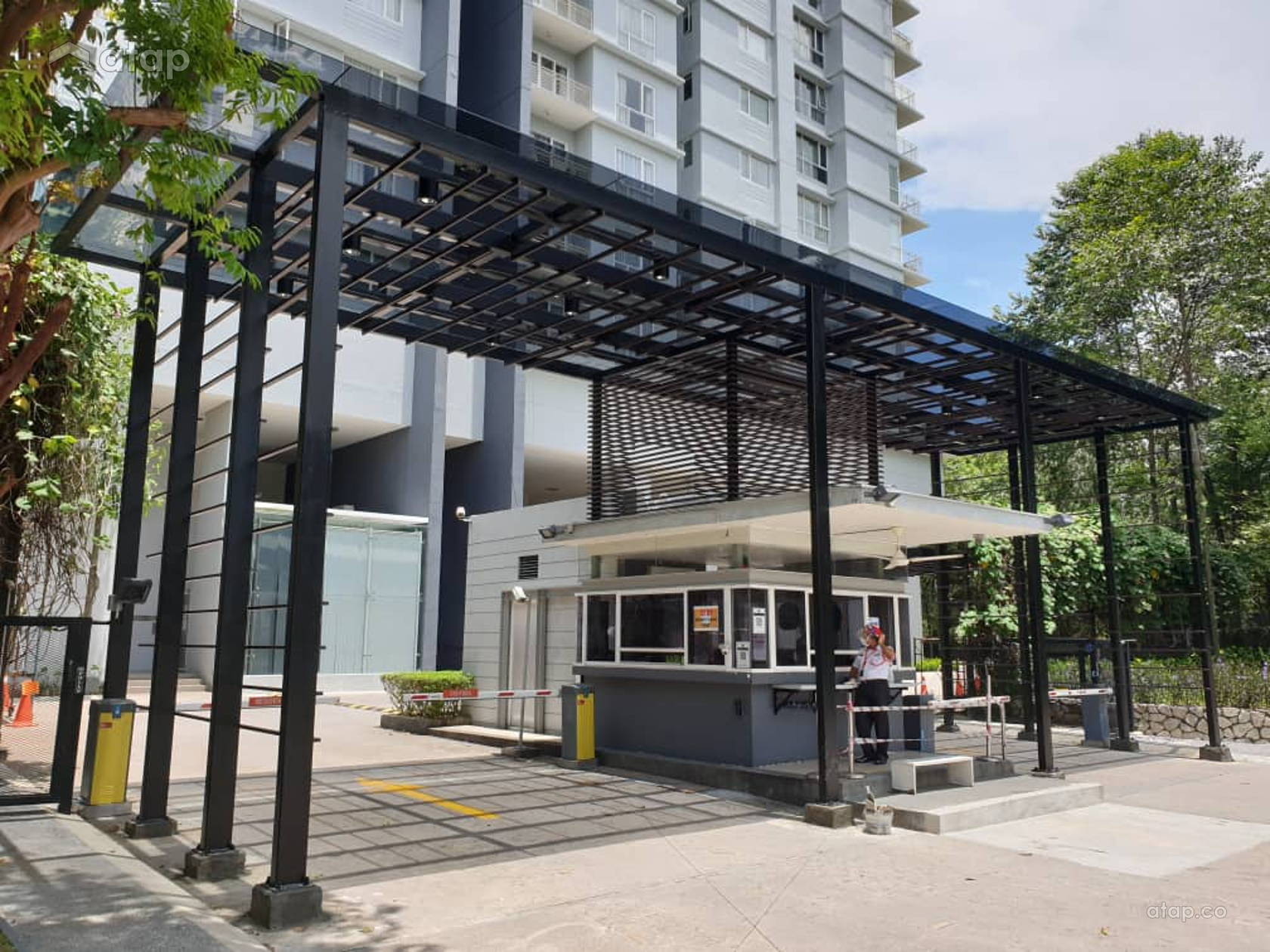 Modern Exterior condominium design ideas & photos Malaysia | Atap.co