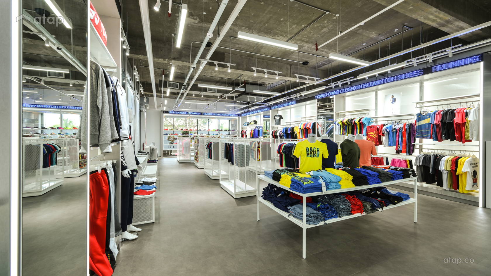 Minimalistic Modern Retail shopping mall design ideas & photos Malaysia ...