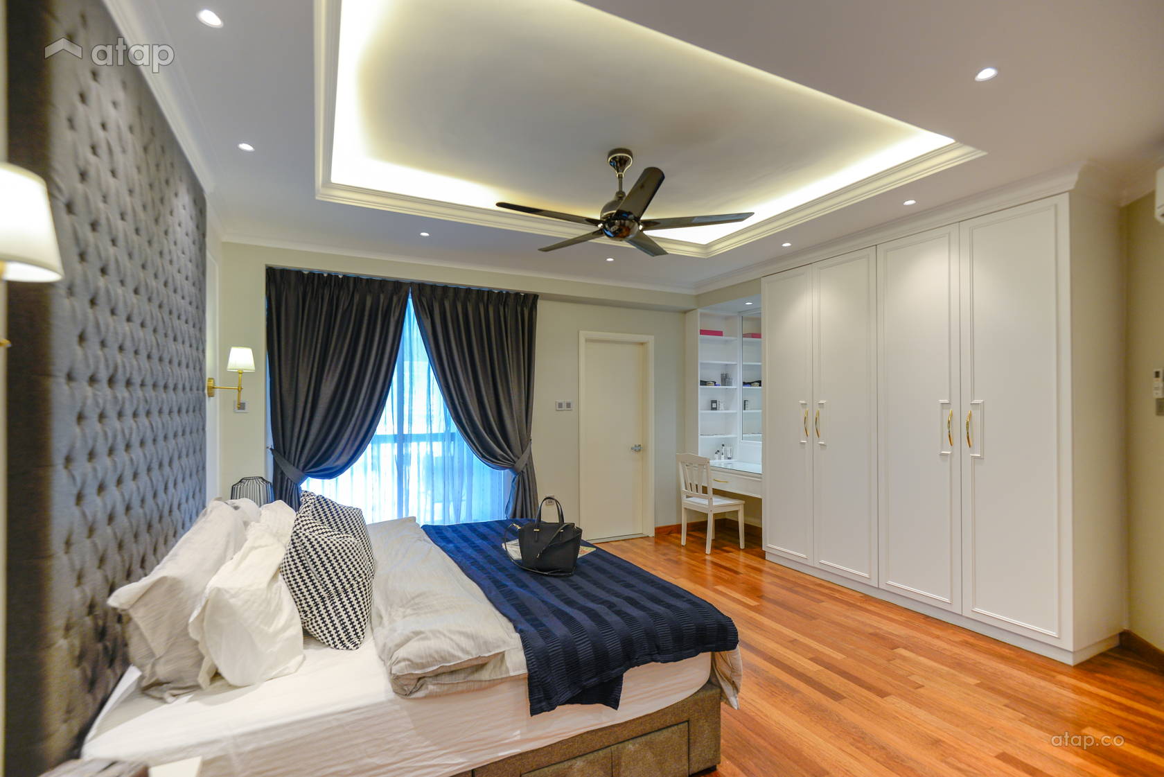 Classic Modern Bedroom condominium design ideas & photos Malaysia | Atap.co