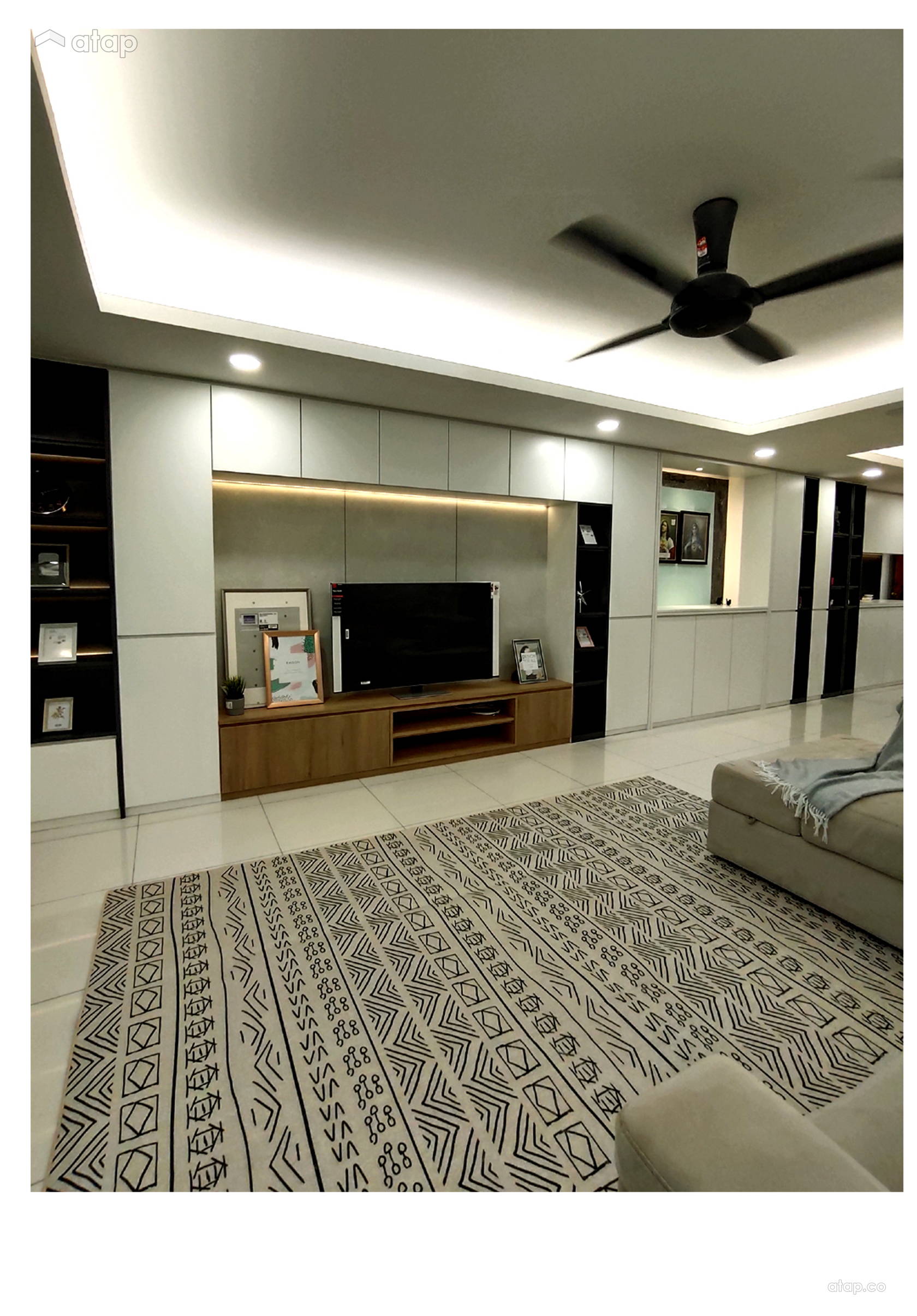 Minimalistic Zen Living Room condominium design ideas & photos Malaysia ...