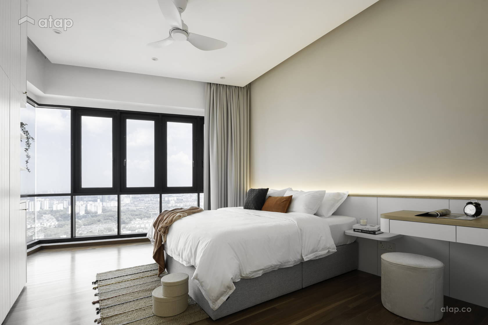 Asian Minimalistic Bedroom condominium design ideas & photos Malaysia ...