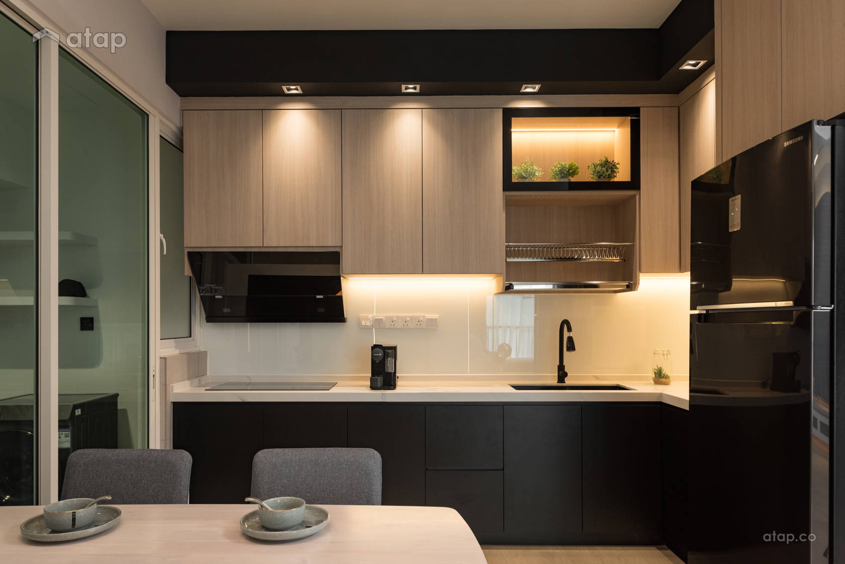 Modern Kitchen condominium design ideas & photos Malaysia | Atap.co