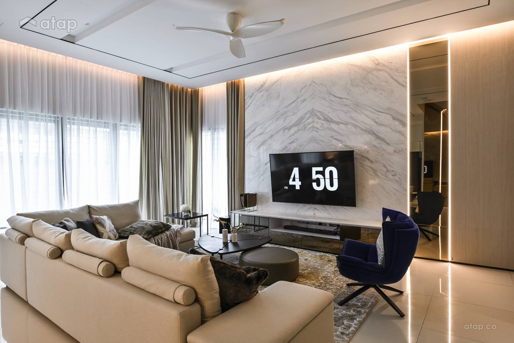 Minimalistic Modern Living Room semi-detached design ideas & photos ...