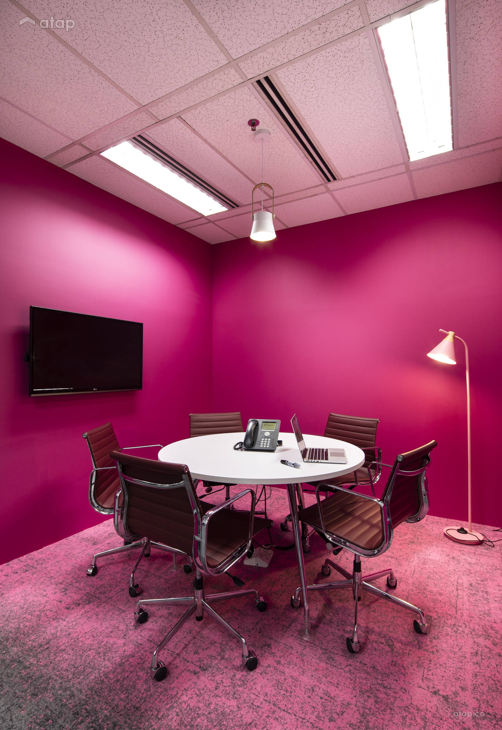 Contemporary Modern Office Study Room skyscraper design ideas & photos ...