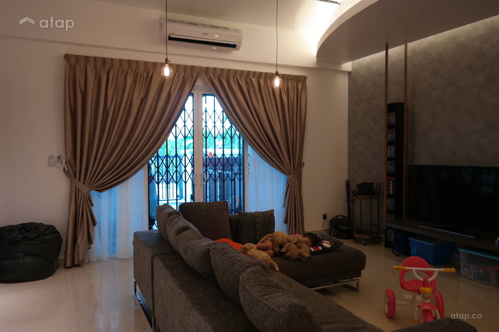 Contemporary Industrial Living Room terrace design ideas & photos ...