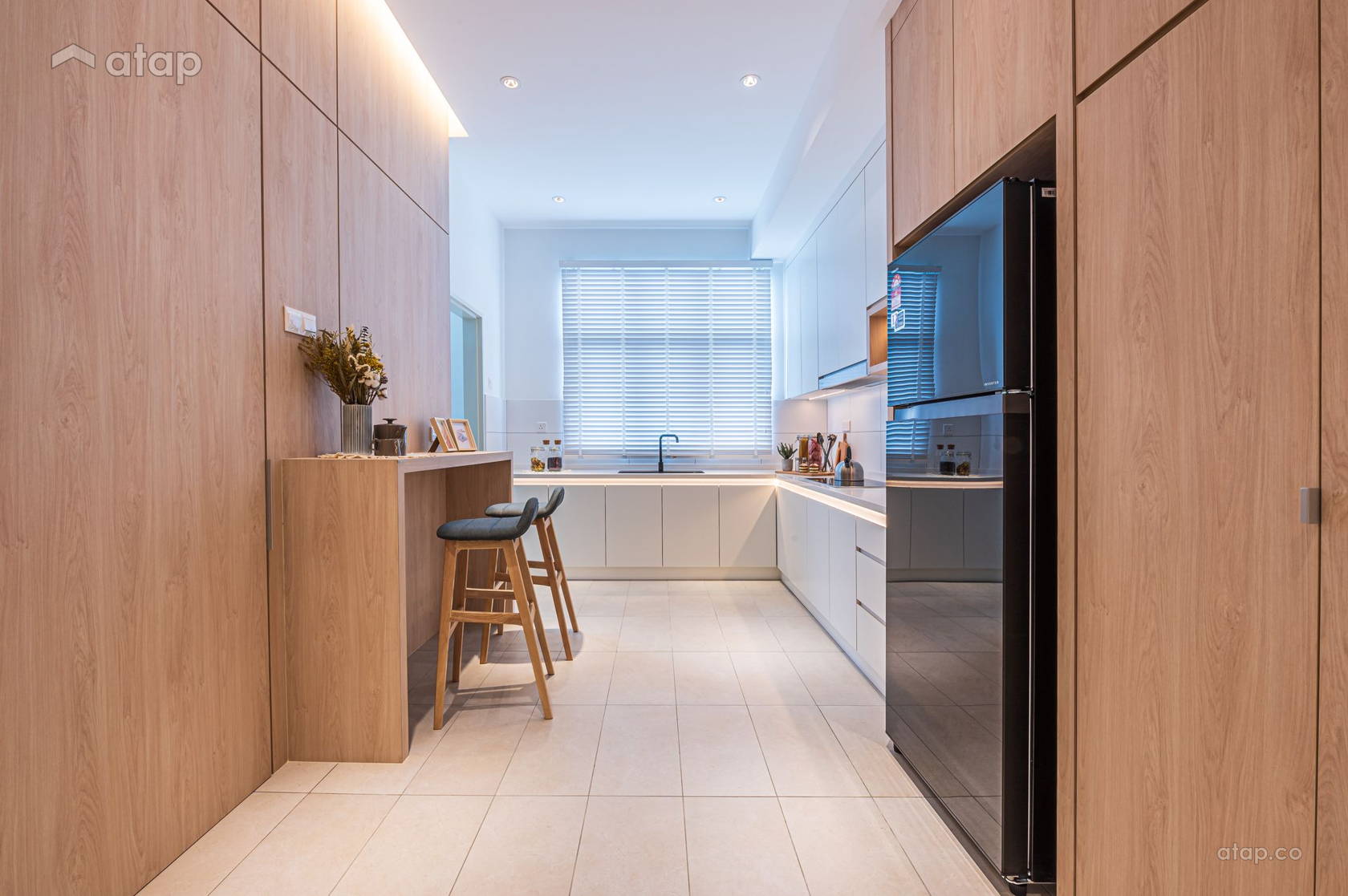 Minimalistic Kitchen semi-detached design ideas & photos Malaysia | Atap.co