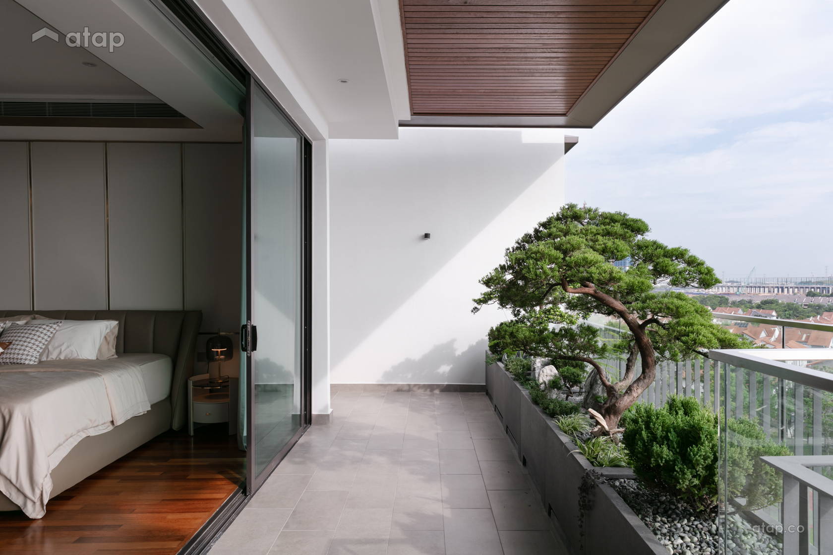 Contemporary Zen Balcony townhouse design ideas & photos Malaysia | Atap.co