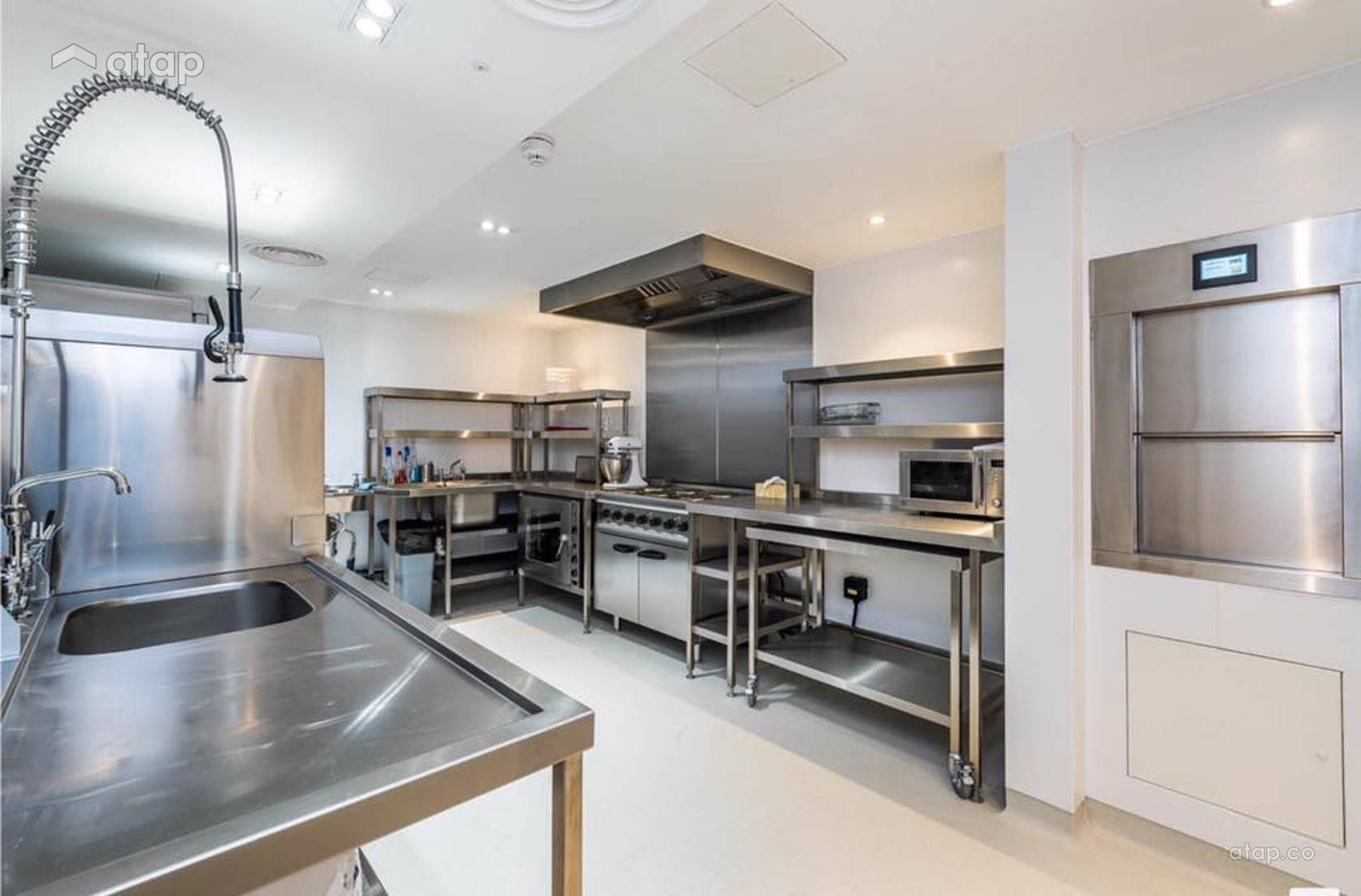 Industrial F&B Kitchen shophouse design ideas & photos Malaysia | Atap.co