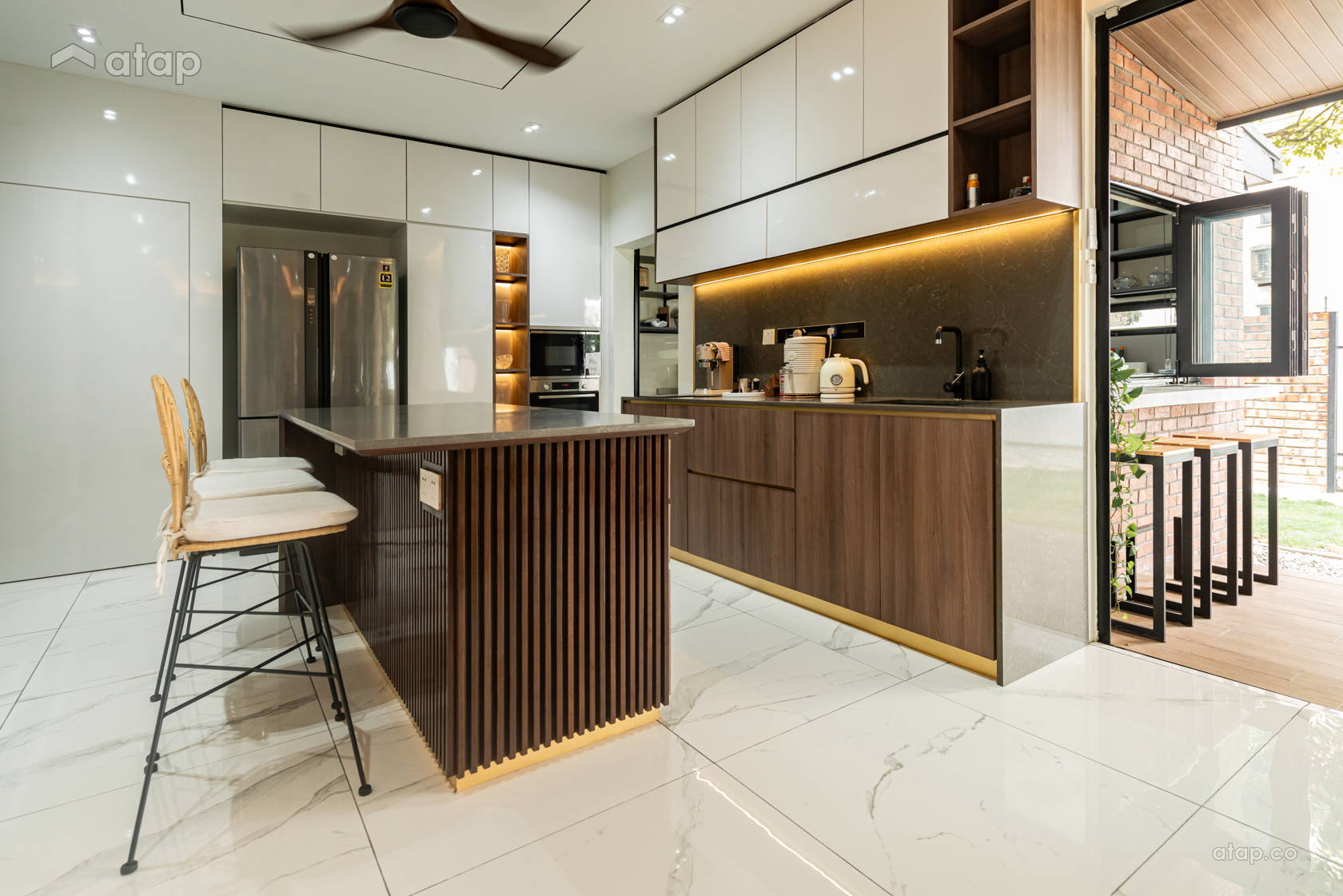 Contemporary Industrial Exterior Kitchen terrace design ideas & photos ...