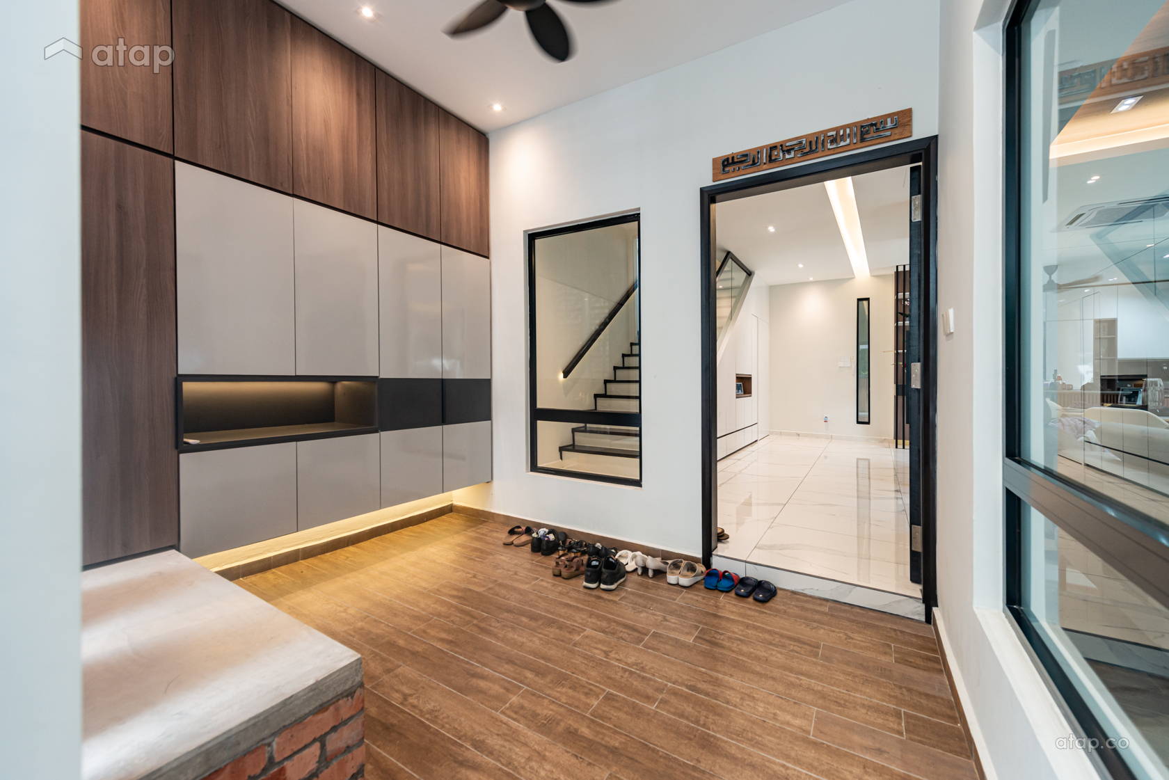 Asian Modern Exterior Foyer terrace design ideas & photos Malaysia ...