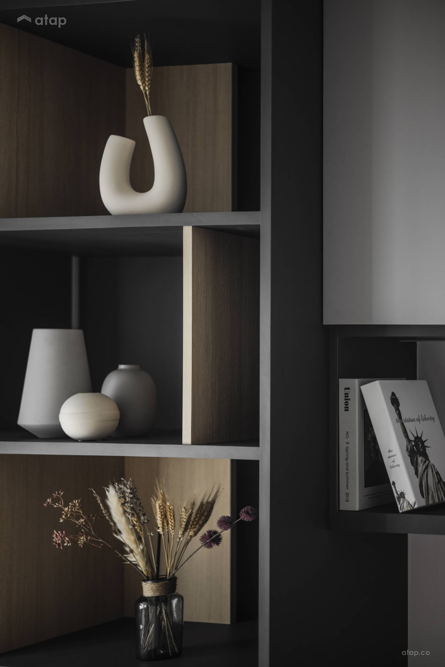 Minimalistic Study Room condominium design ideas & photos Malaysia ...