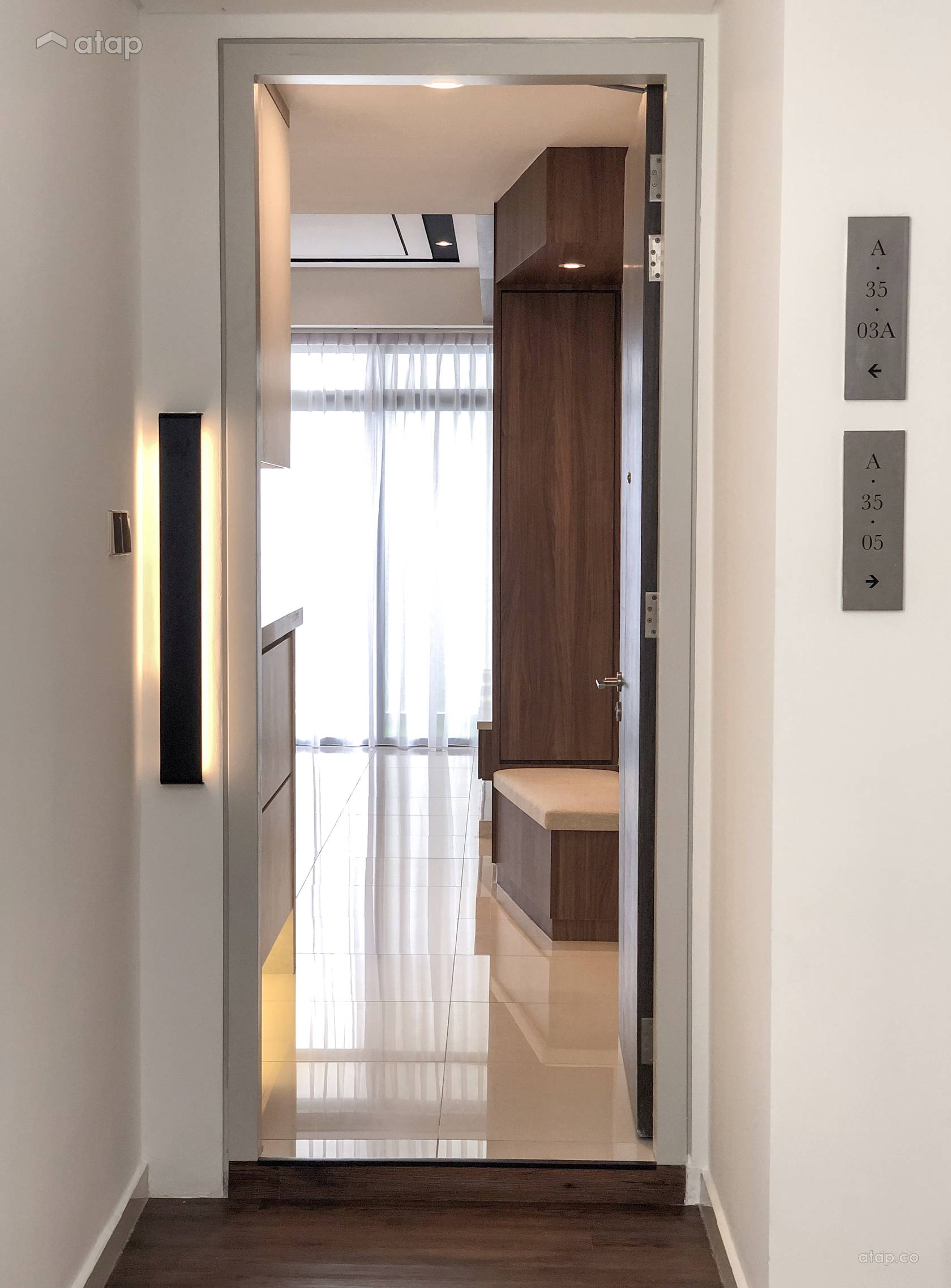 Contemporary Modern Foyer condominium design ideas & photos Malaysia ...