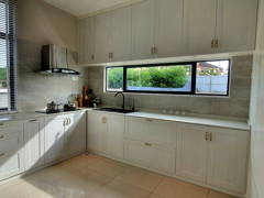 Developer Show Unit Project : Architecture + Interior Design ...