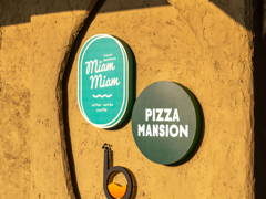 Common Space Mini Food Hall interior design renovation ideas, photos ...