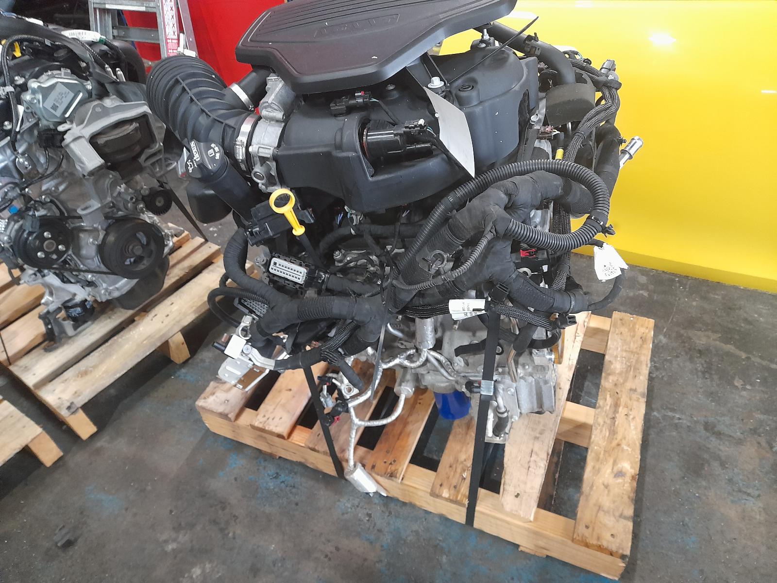 Engine Acadia Holden 2019