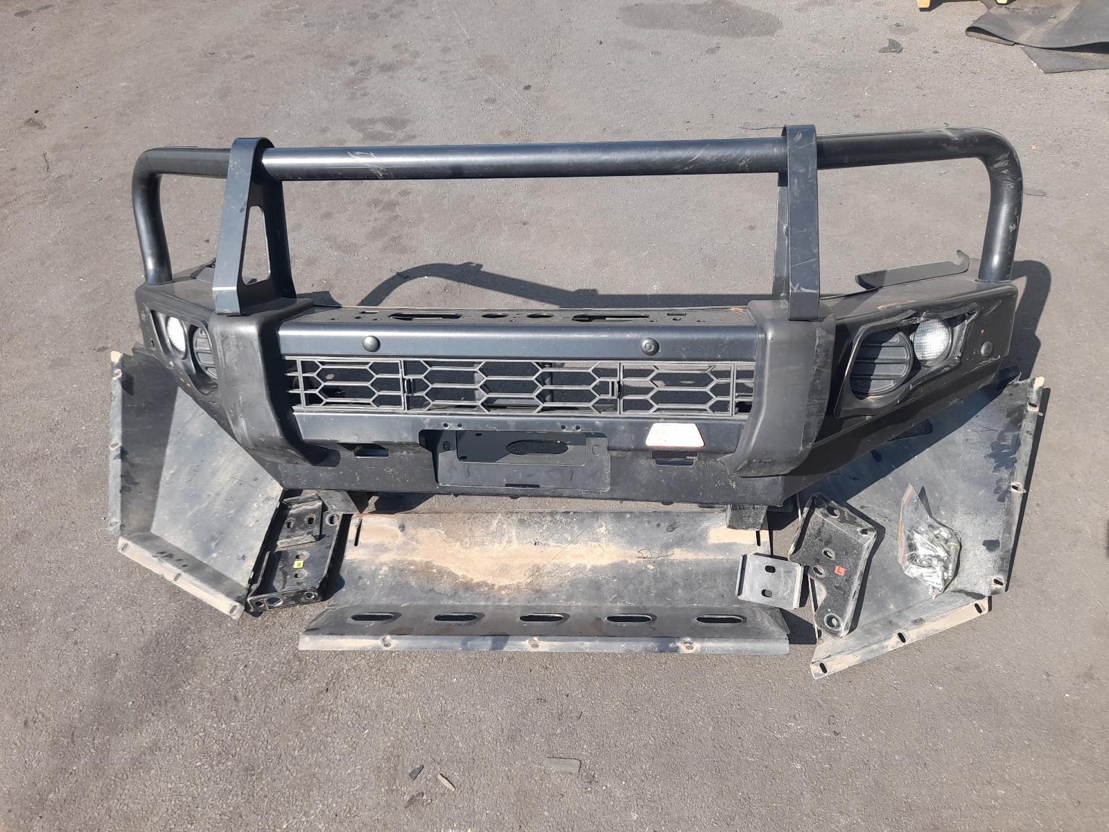 Front Bumper Hilux Toyota 2021