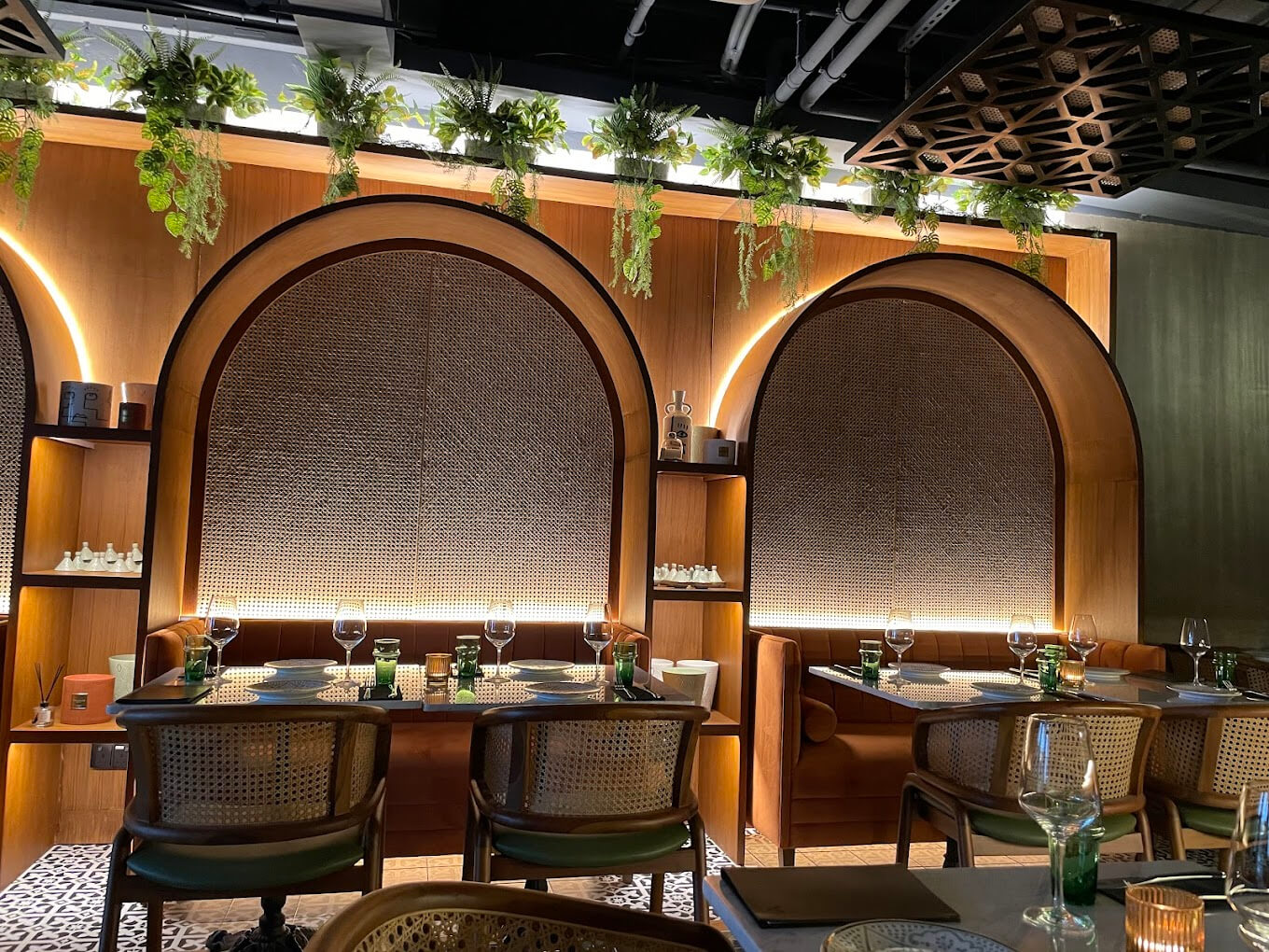 Naema Online Booking - Bistrochat