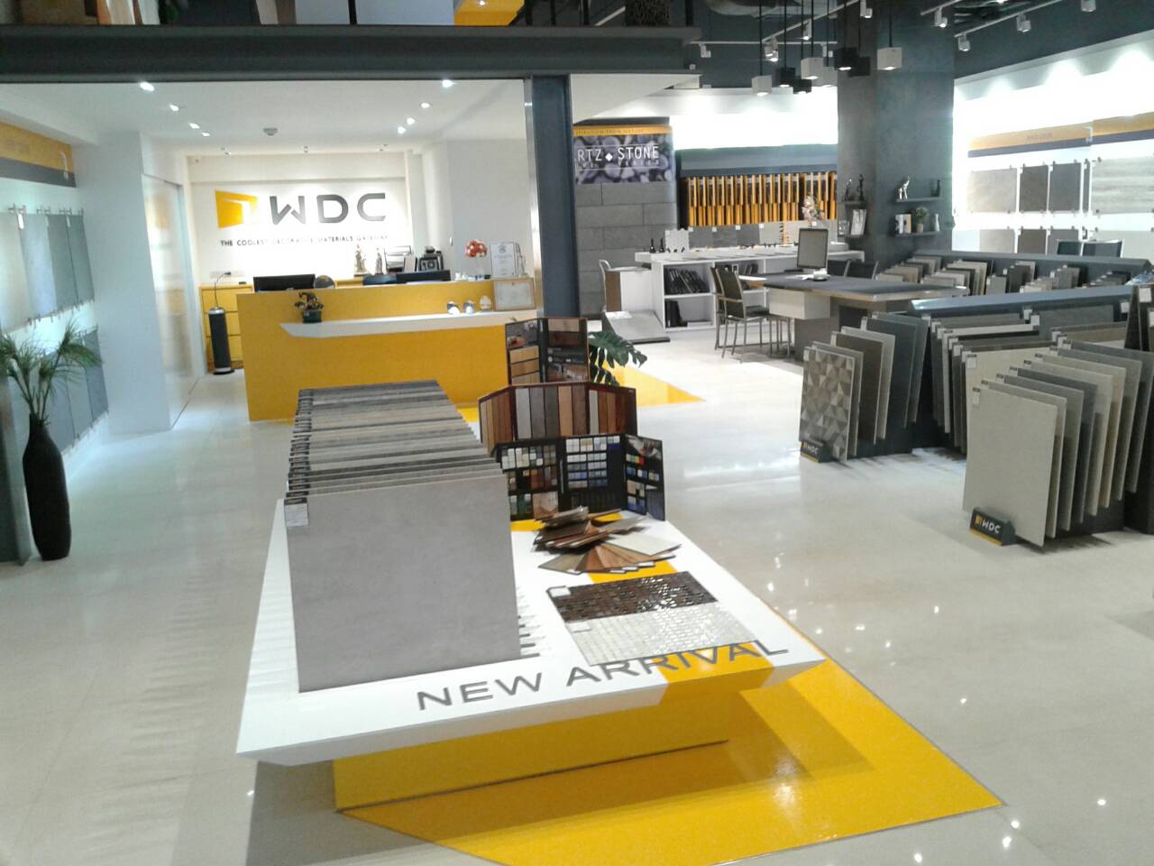 Interior SHOWROOM WDC @ CDC โดย เมษา ดีไซน์ (สำนักงานใหญ่) | กรุงเทพมหานคร