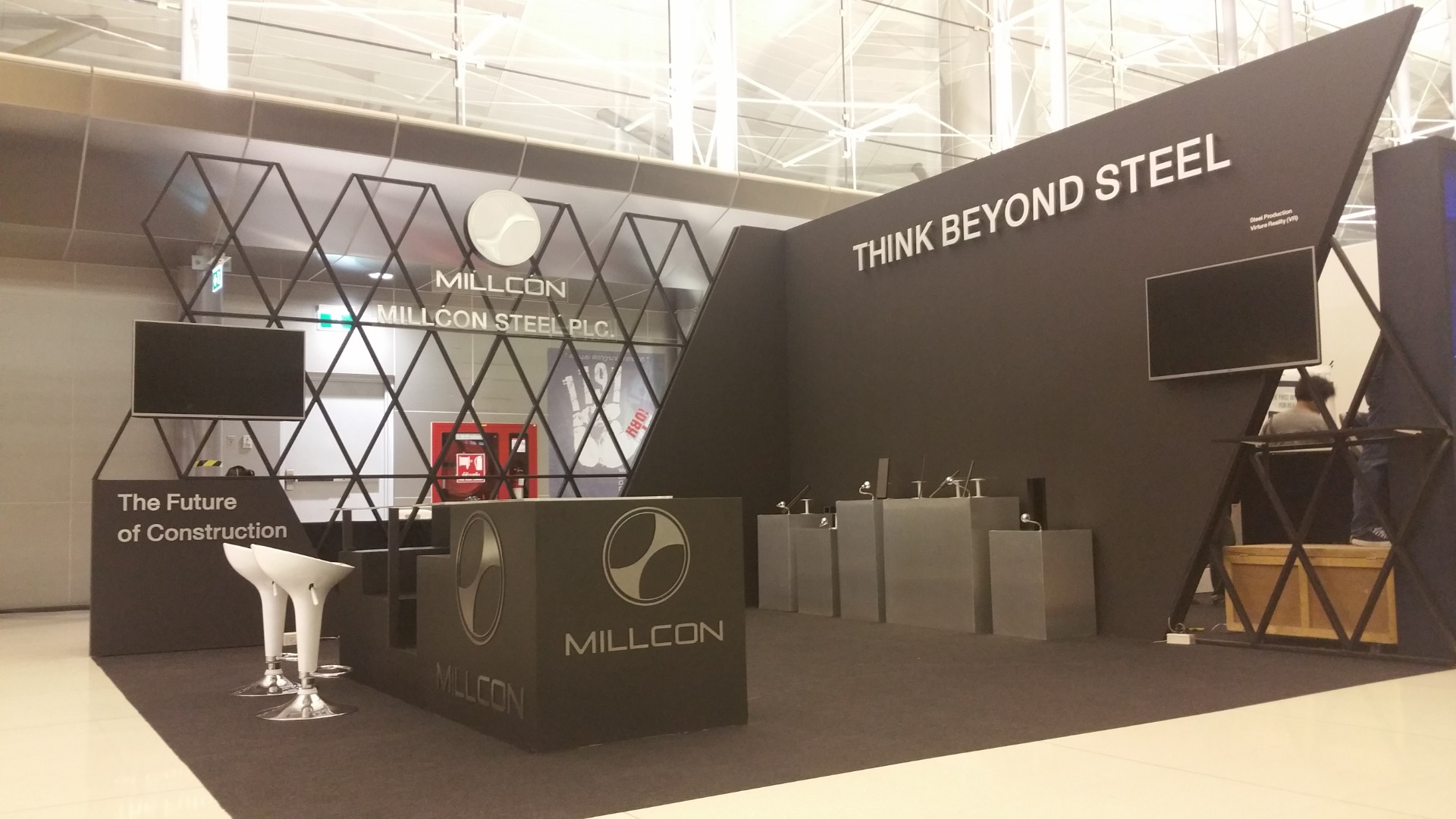 ก่อสร้าง Millcon Steel Booth at รักเหมา Fest by Builk @ Airport Link ...
