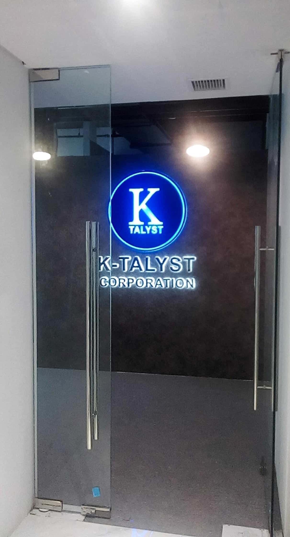 Build Design & Build: Office Fit-Out in BGC, Taguig ျပဳလုပ္သူ Eight+ ...