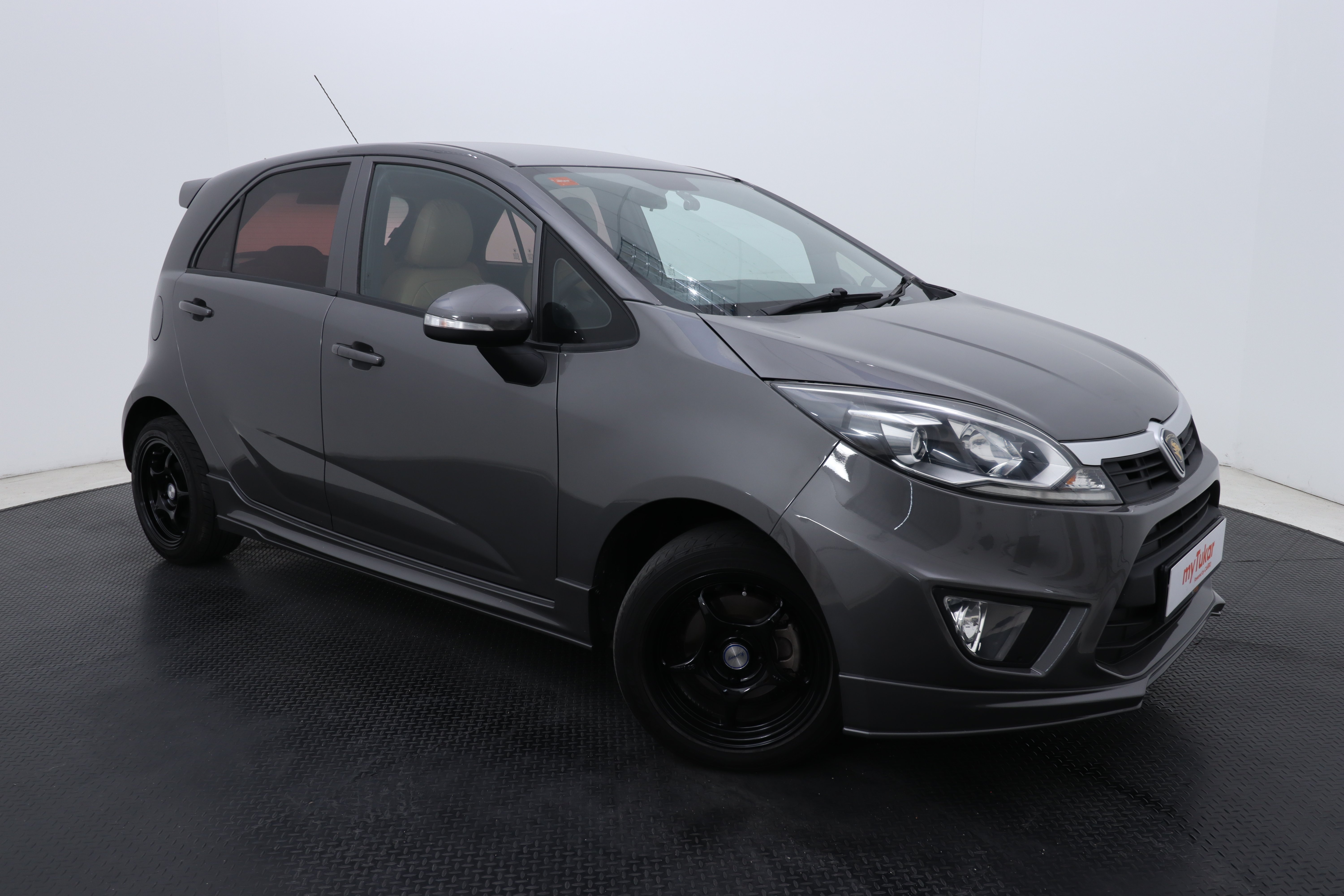 Proton Iriz Silver Moon Dust