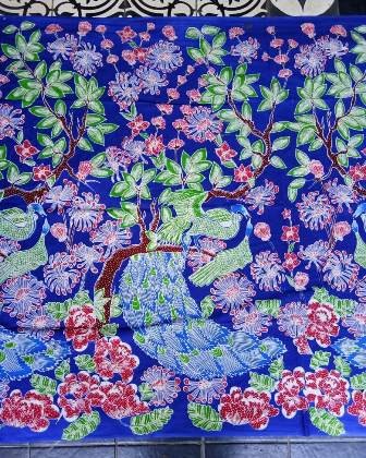 Hanang Banyu Sabrang dan inspirasi alam pada karya batik kontemporer ...