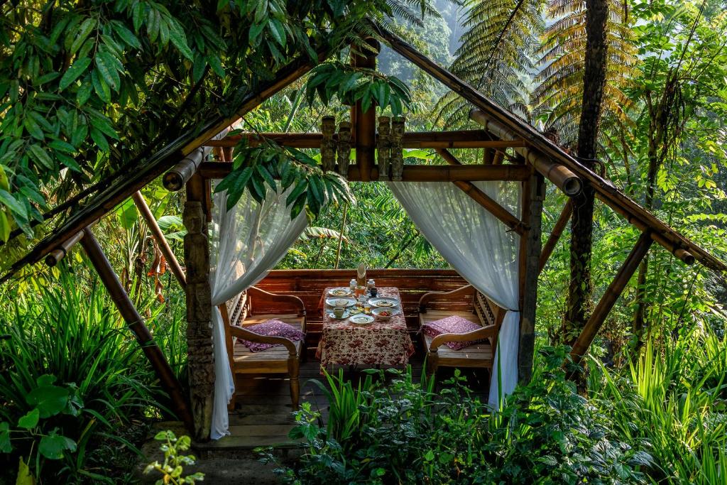 Sang Giri Mountain Tent Resort by Puri Signatures