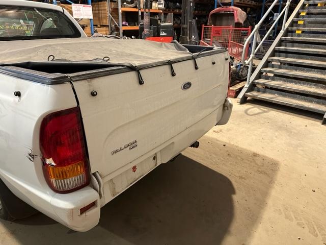 Air Cleaner/Box Falcon Ford 2008