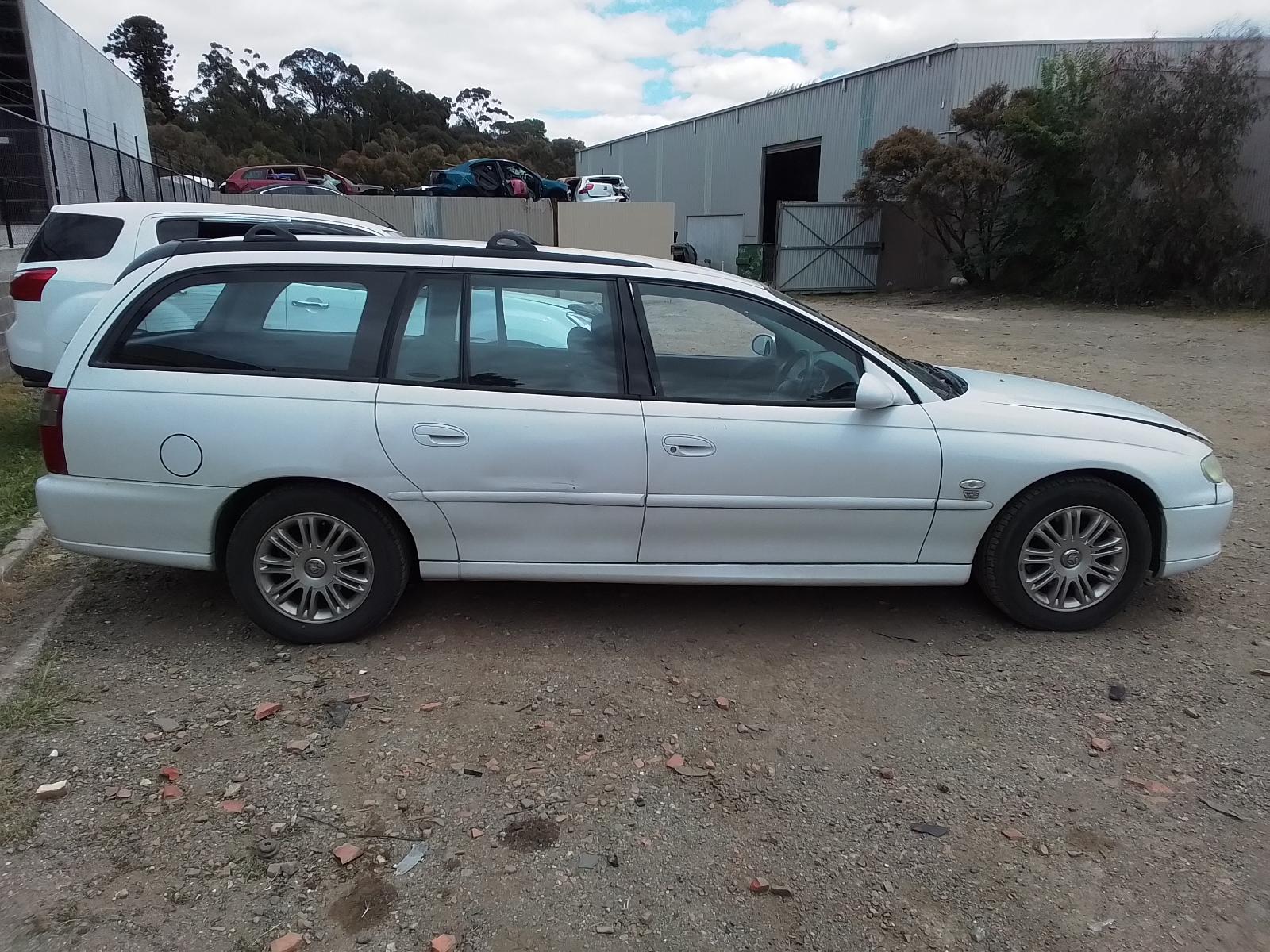 Front Bumper Commodore Holden 2002