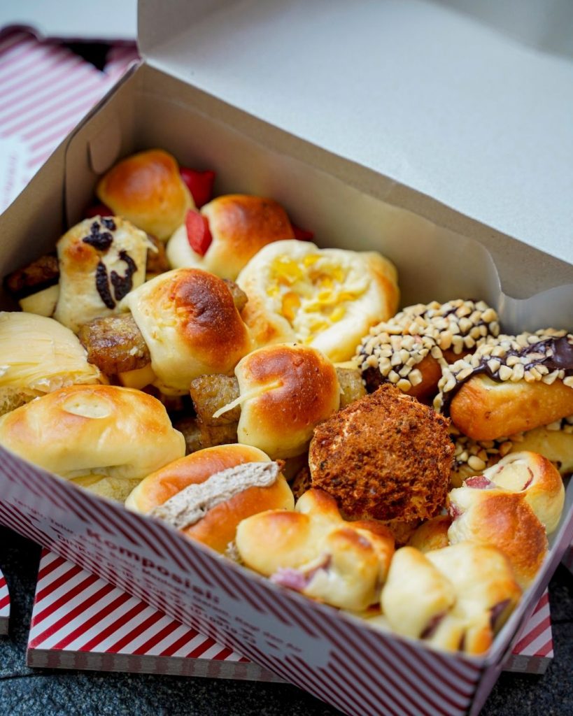 10 Rekomendasi Bakery Bogor Enak, Wajib Coba!