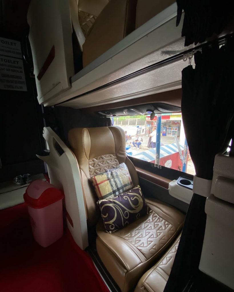 Rekomendasi 6 Sleeper Bus Surabaya-Jakarta, Harga Tiket & Fasilitas
