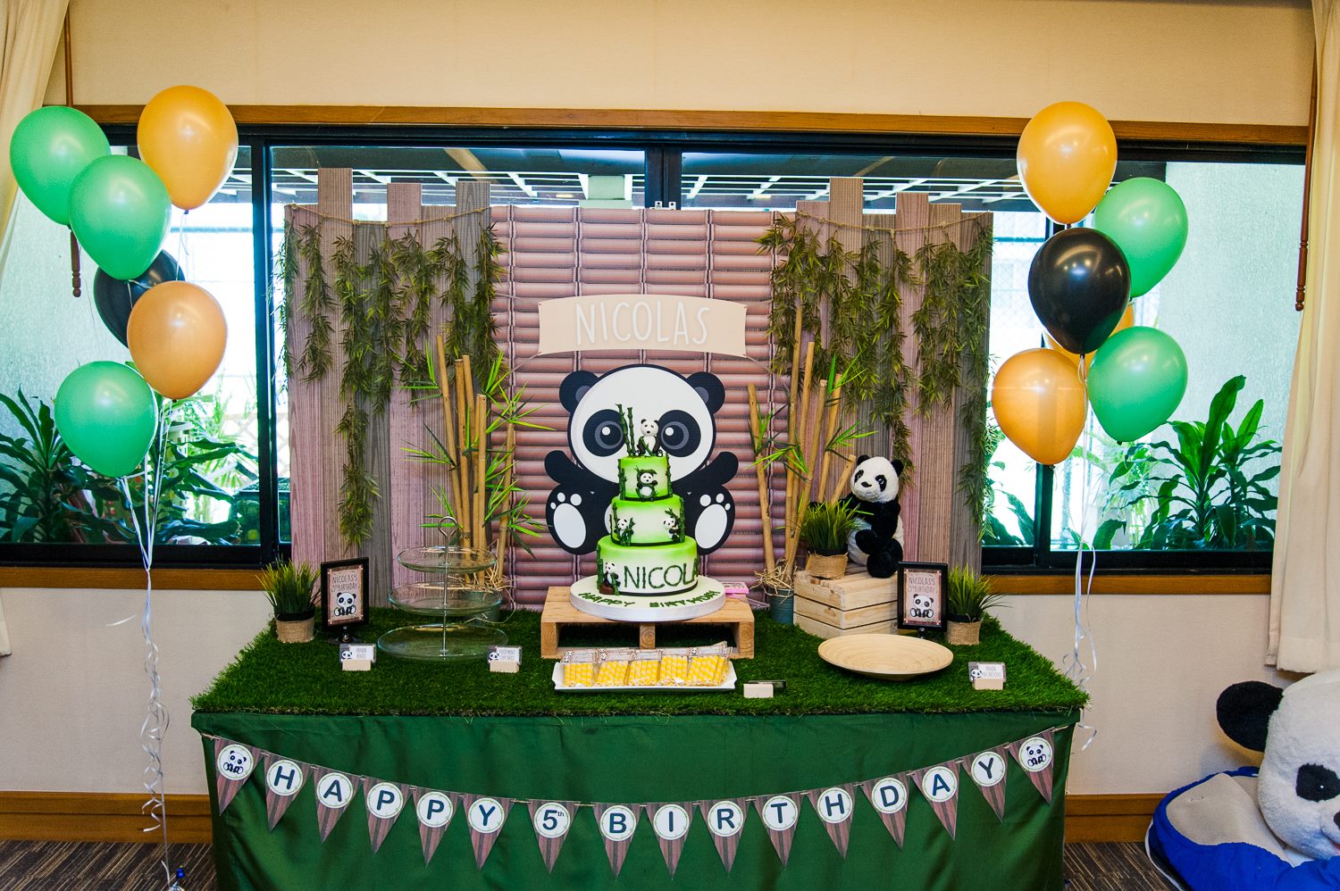 Glitz Party BKK Gallery - Party idea photos - Panda Birthday Party