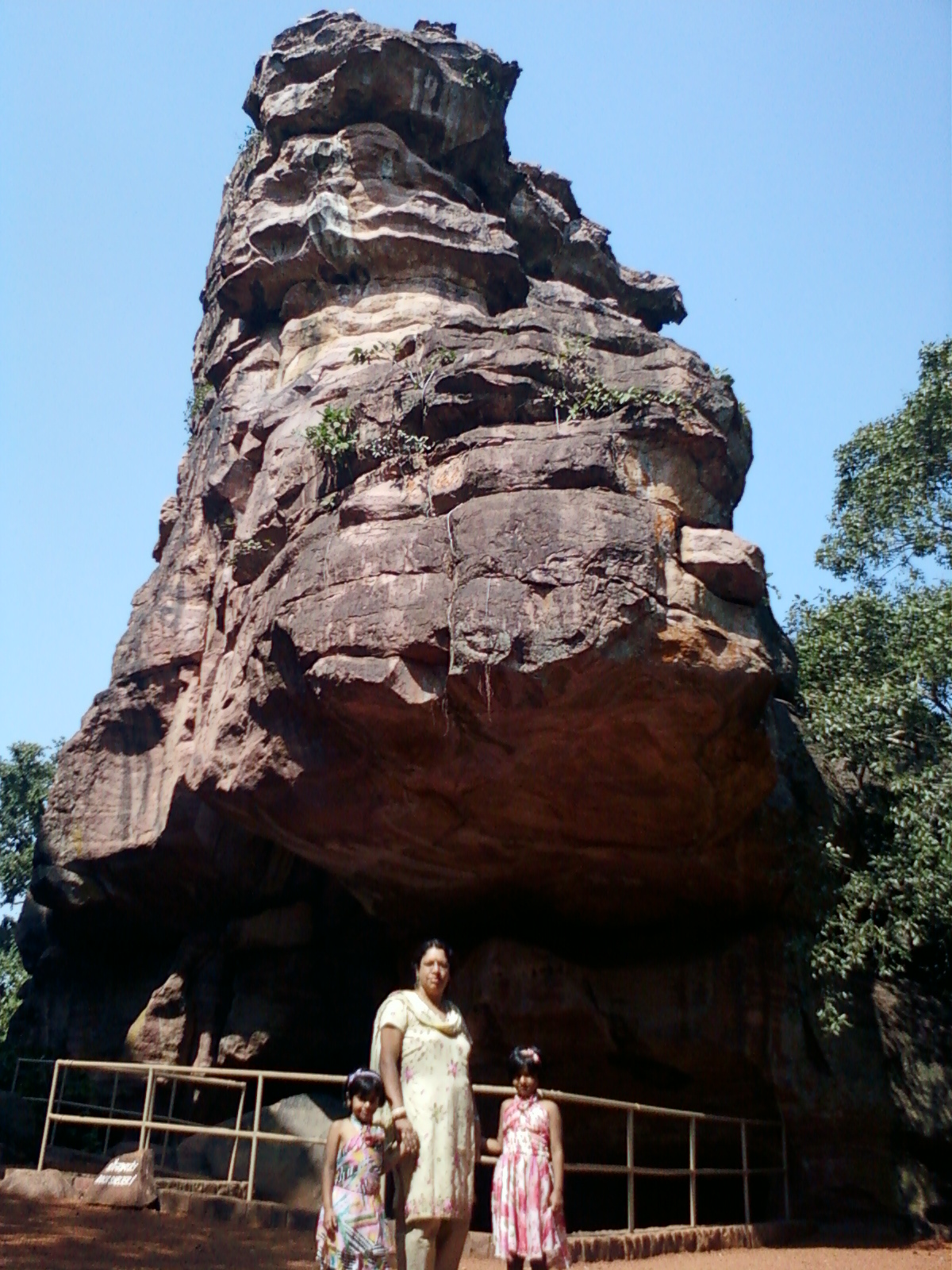 The Rock Shelters of Bhimbetka | GoUNESCO | Go UNESCO