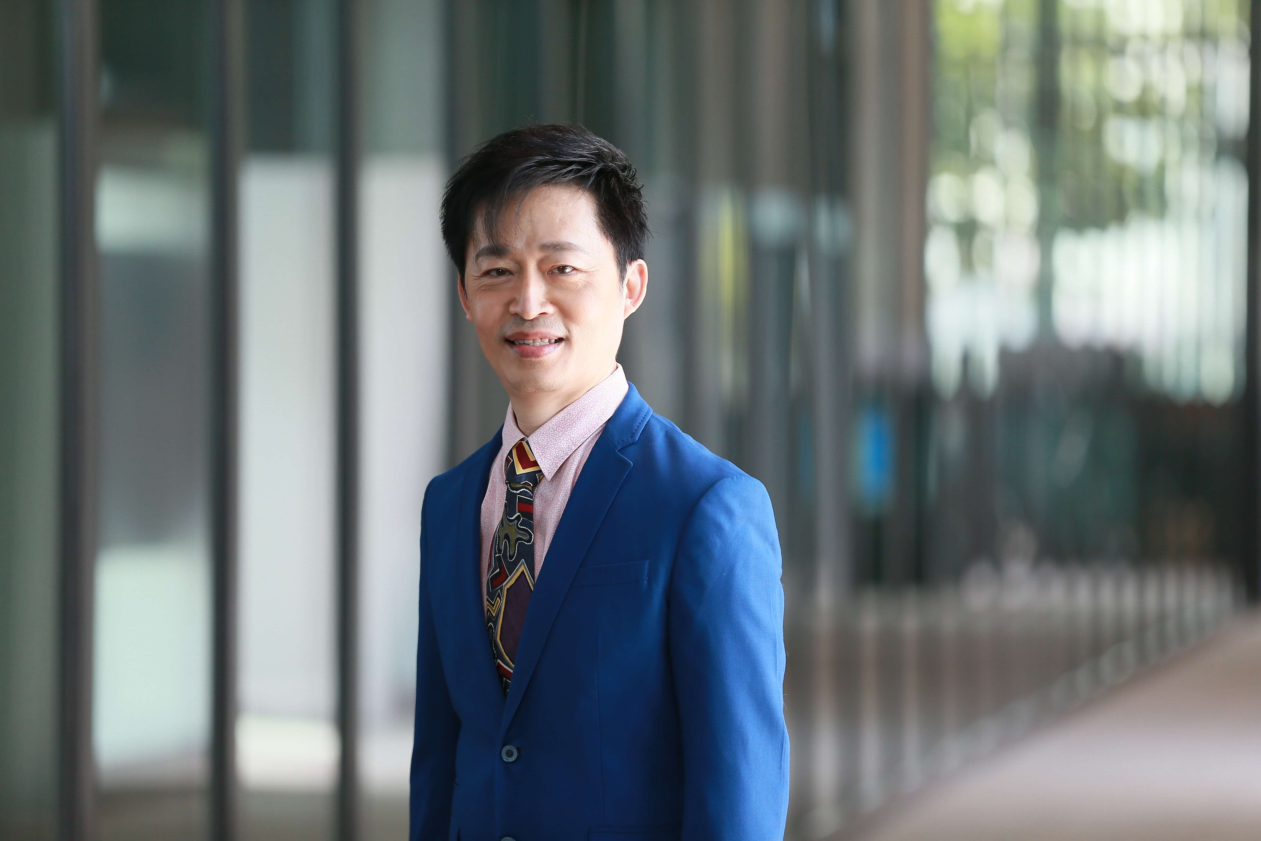 Xinyao Pioneer Dr Liang Wern Fook Conferred Singapore Chinese
