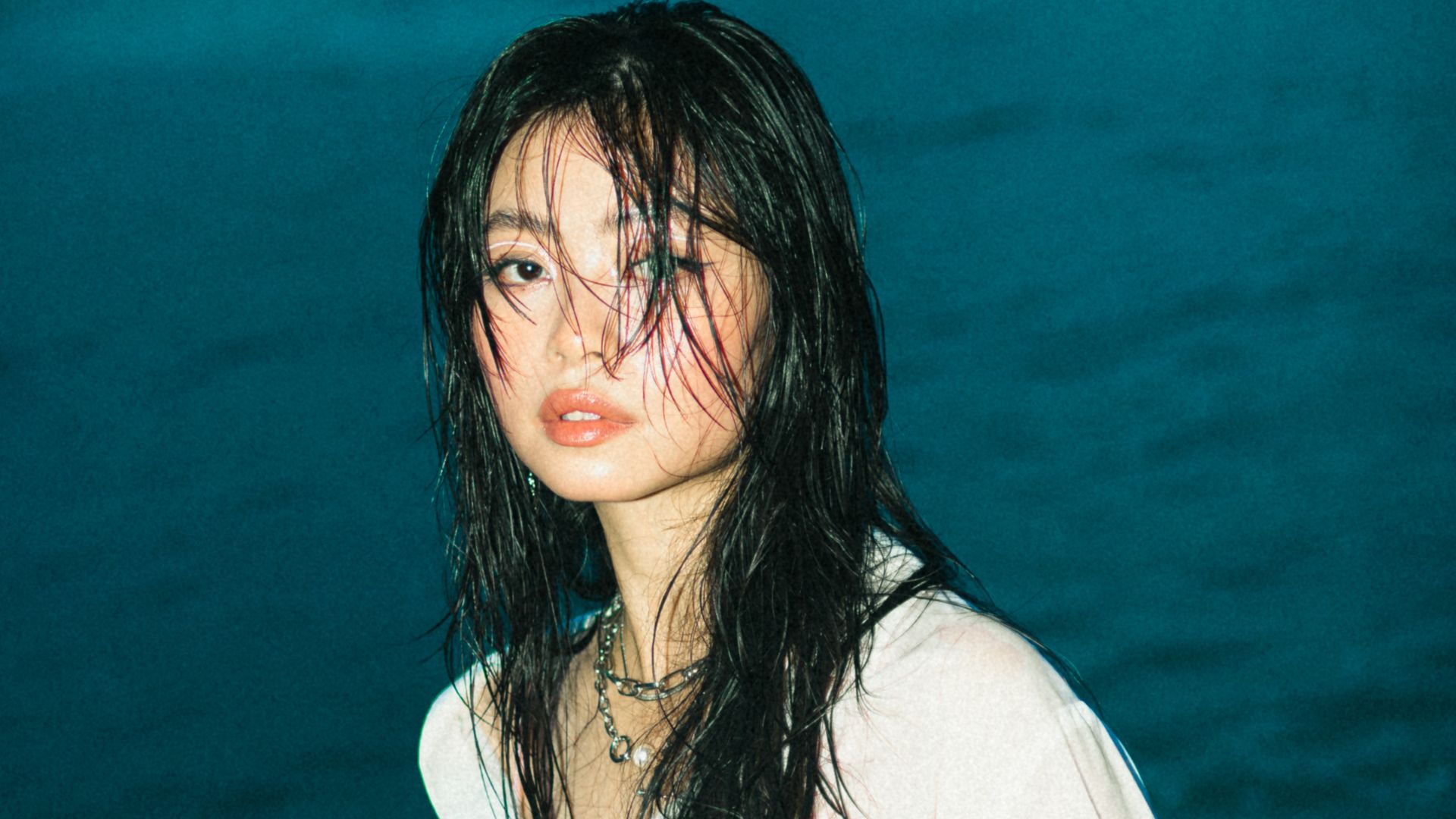 LAYYI offers a comforting embrace in latest single ‘i’ll be blue’