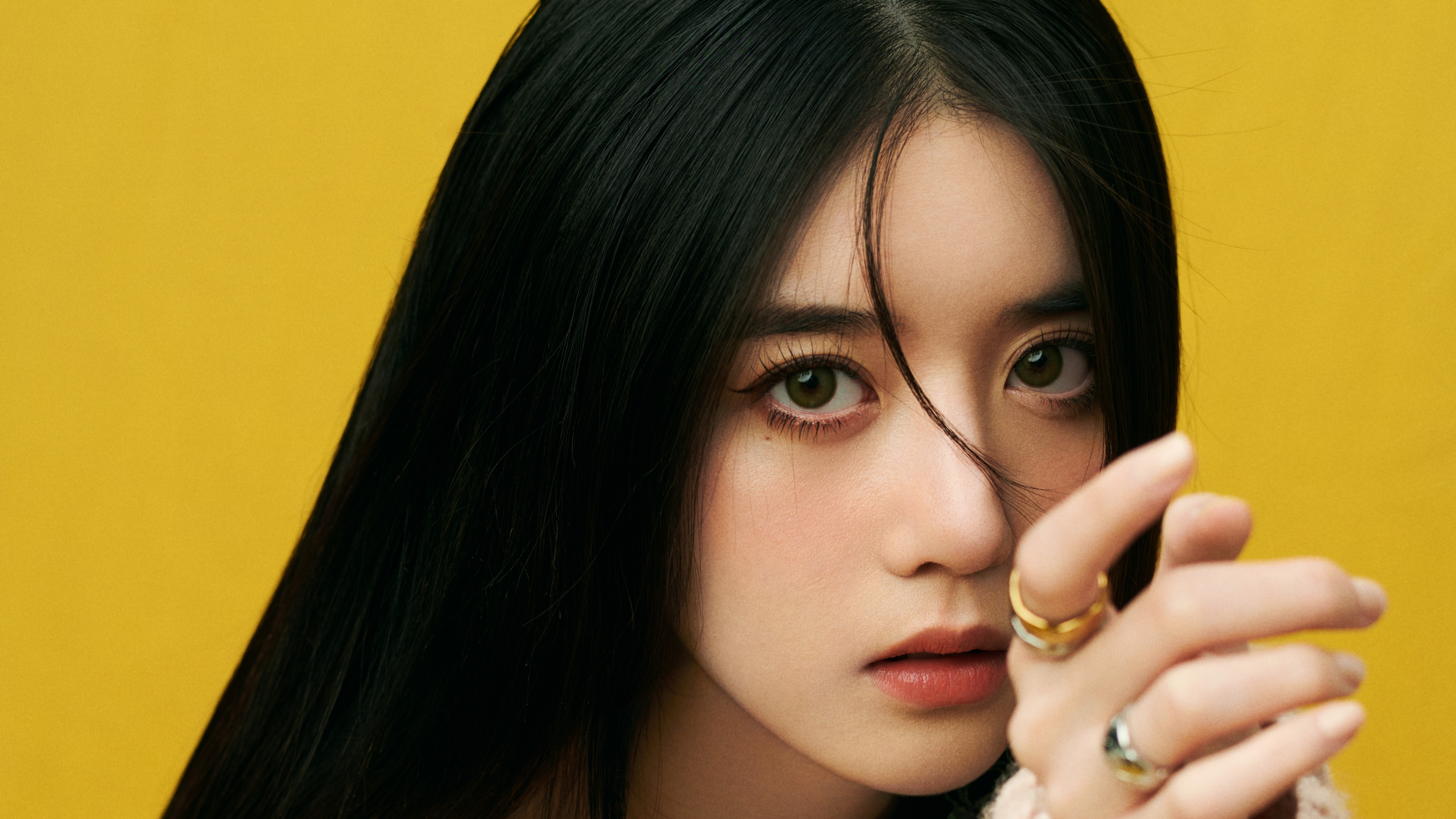 Actress-singer Eleanor Lee reveals her darkest wounds in new single