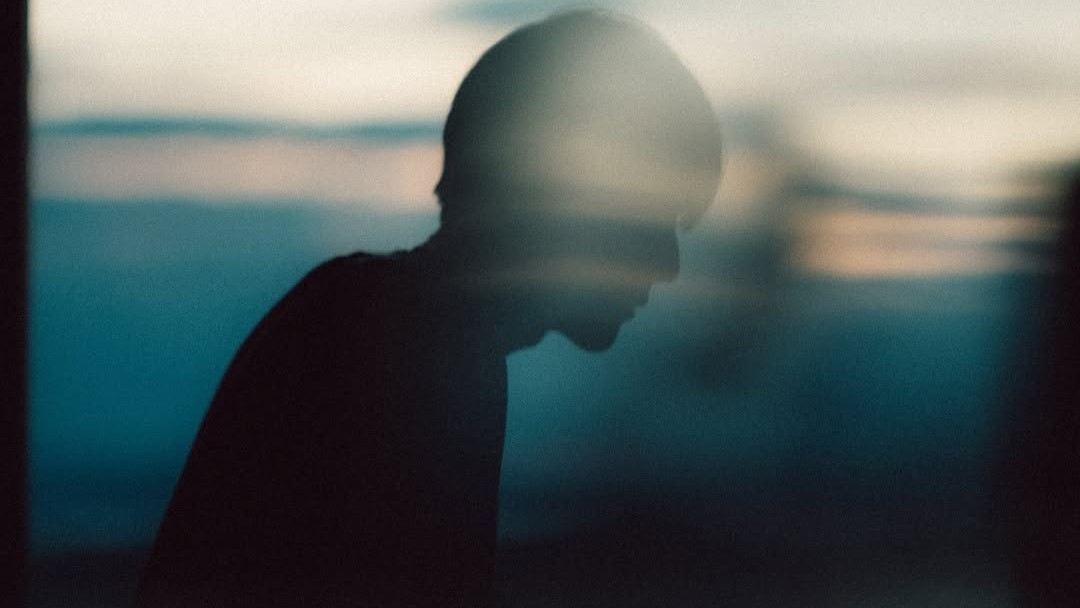 Kin Leonn releases luminous digital EP 'echo in the gleam' — listen