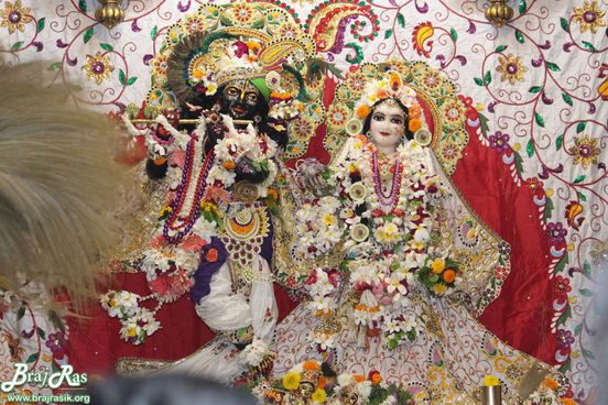 A beautiful nice Darshan of Shri Radha Krishna in Krishna Balram Temple ...
