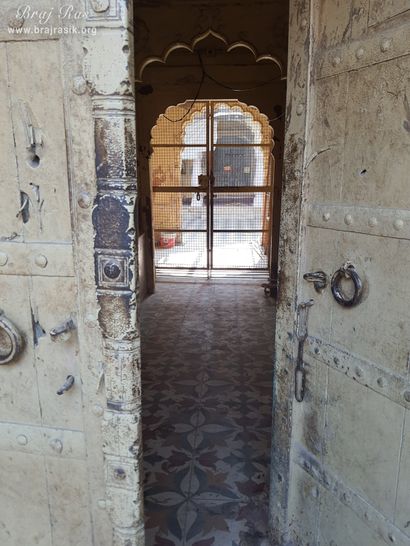 Entrance gate of Shri Krishna Chandrama Ju Temple, Vrindavan