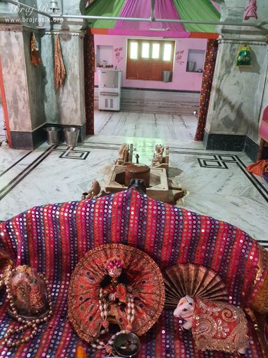 Beautiful darshan of Balgopal and Shri Kameshwar Mahadev at Kamyavan