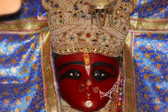 Face darshan of Vrinda Devi at Shri Vrinda Devi Temple, Kamyavan