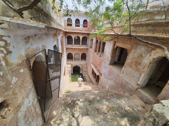 Radha Bavdi - Vrindavan