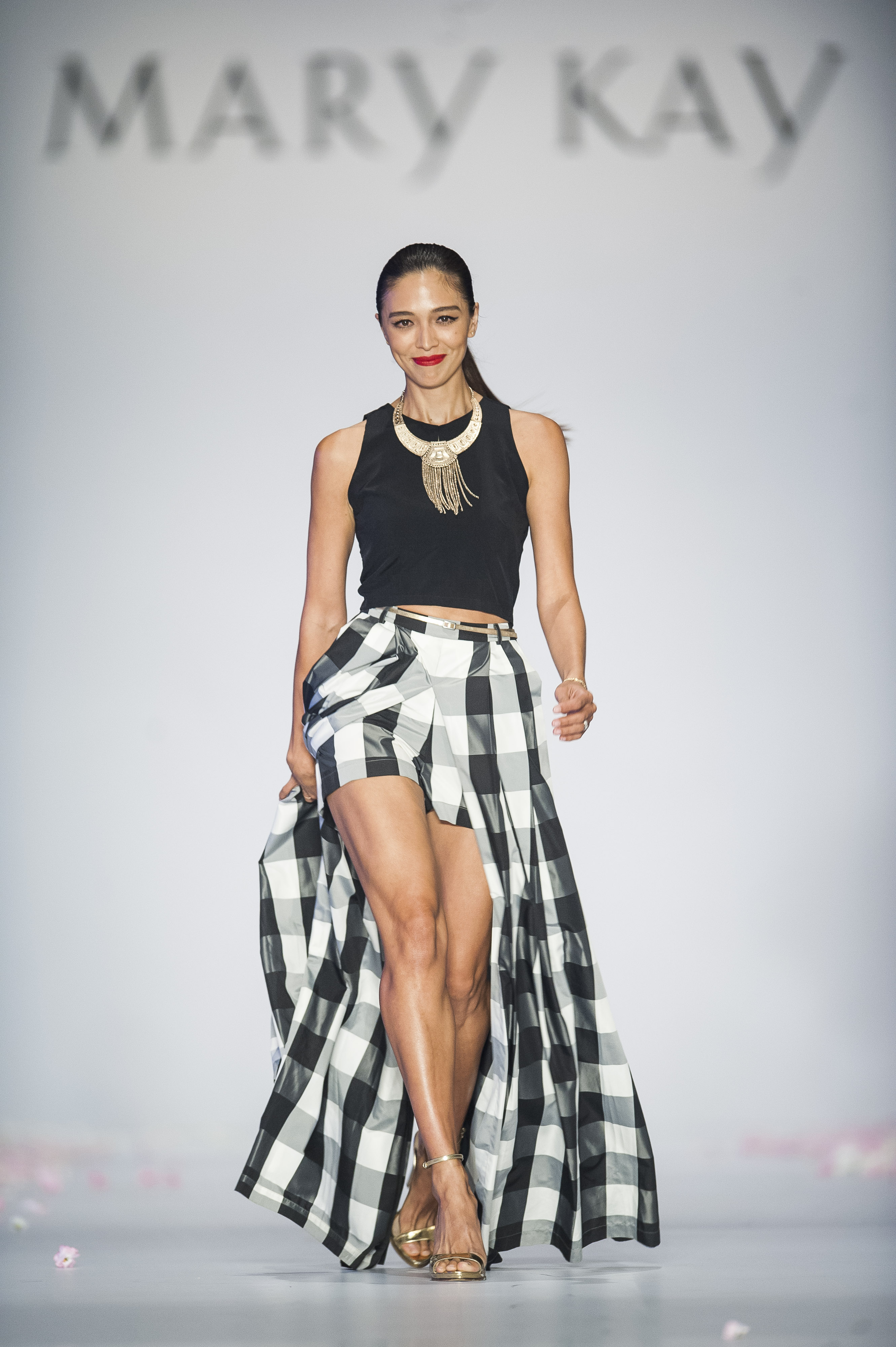 Mary Kay engages network marketers with finale show [GALLERY ...