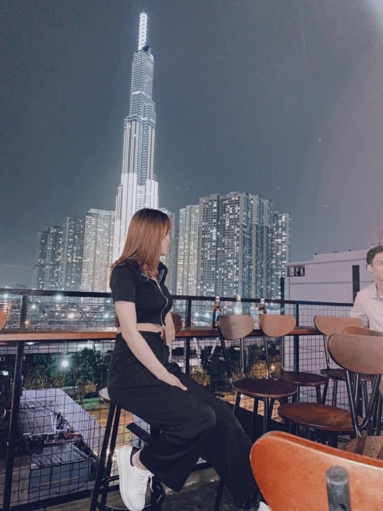 Hãy CHILL 1 lần tại Vi Vu Rooftop Bình Thạnh cùng phóng tầm nhìn ...