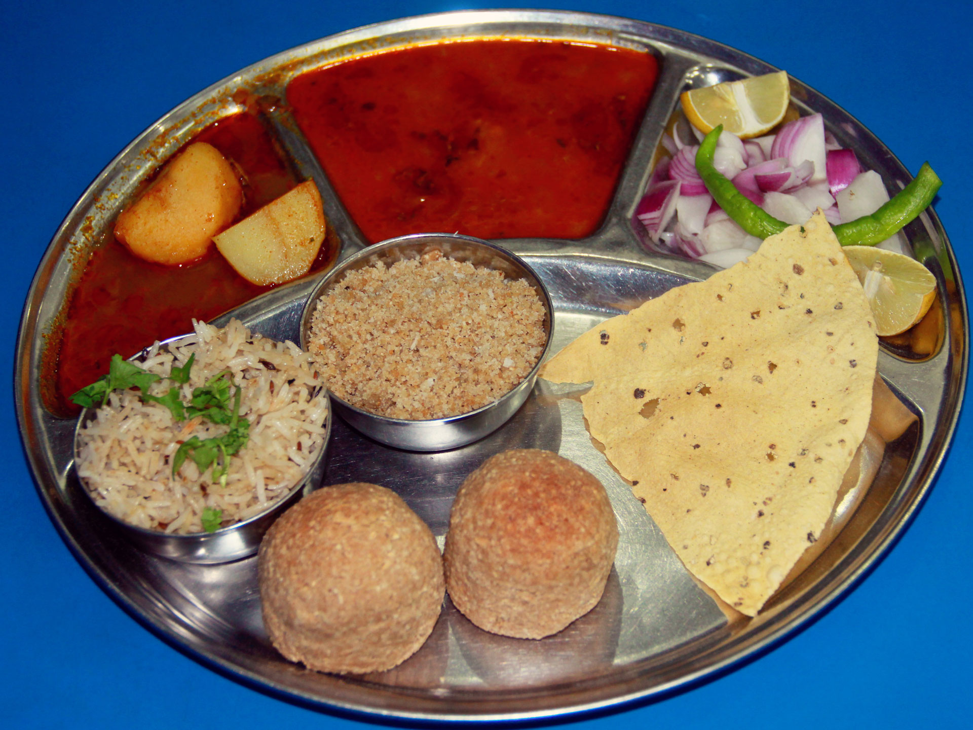 Maheshwari Bhojnalaya ki Daal Baati, Maheshwari Bhojnalaya, Kota -Taste ...