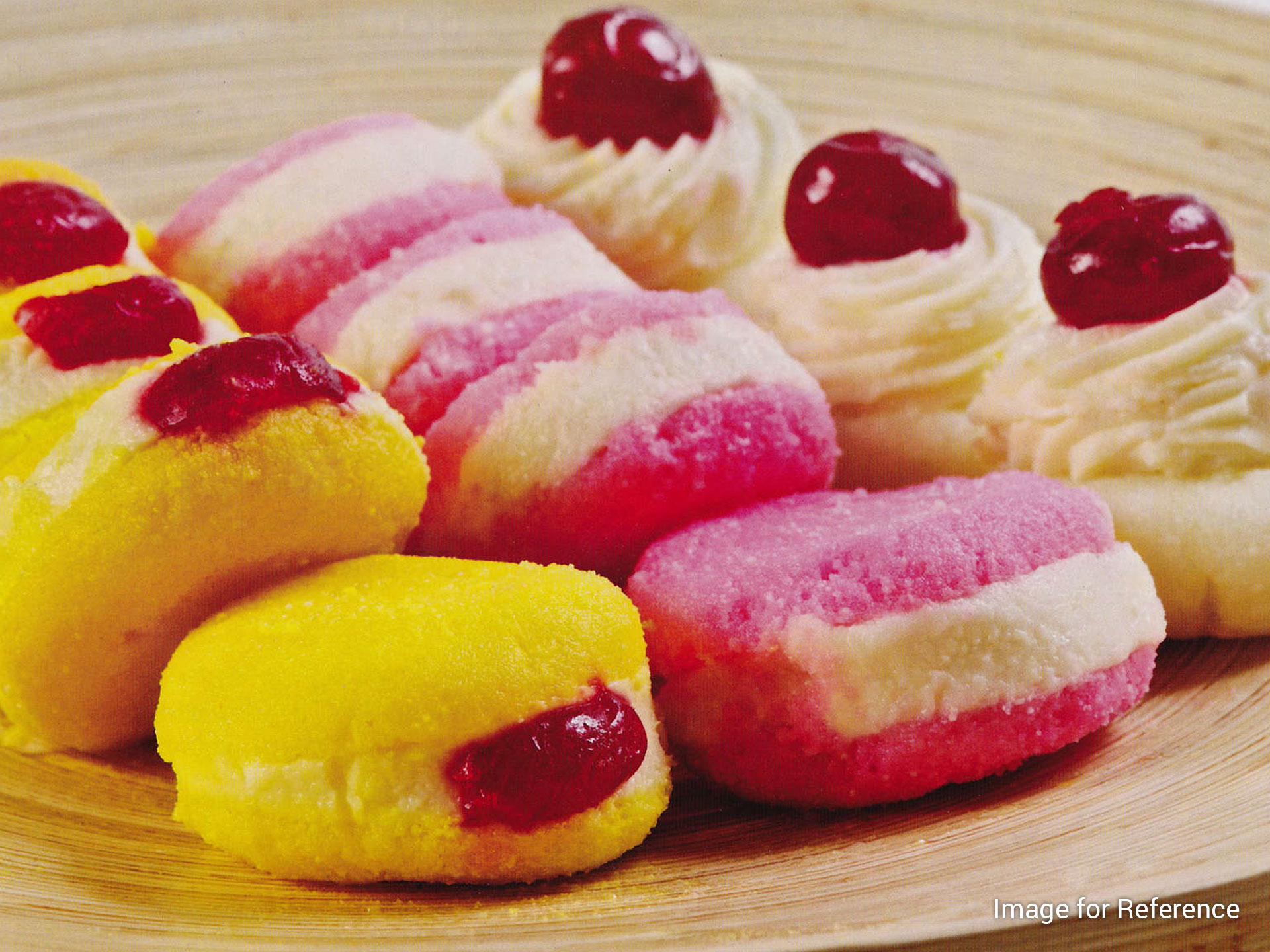 Naivedya Sweets and Namkeen ki Bengali Sweet, Naivedya Sweets and ...