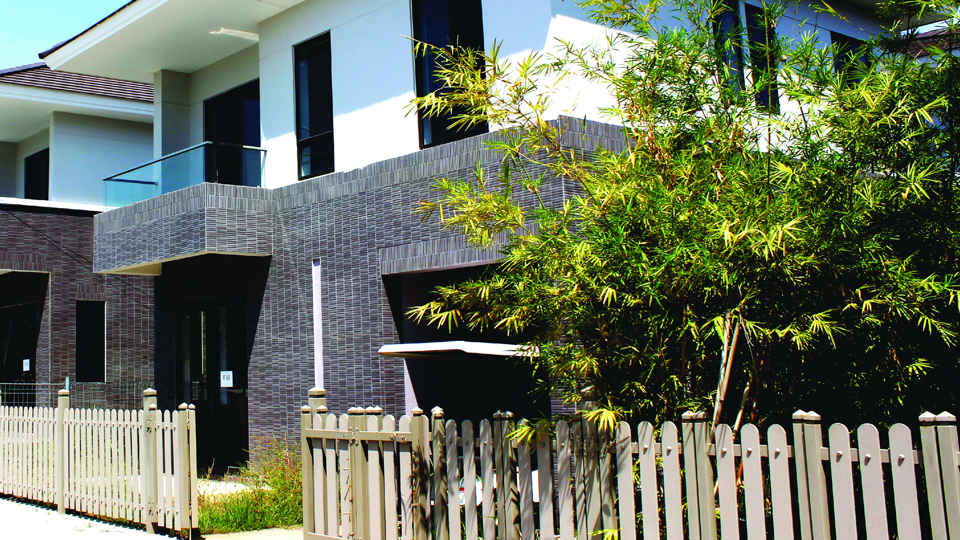 355/EAC-EARTH COLOR BORDER