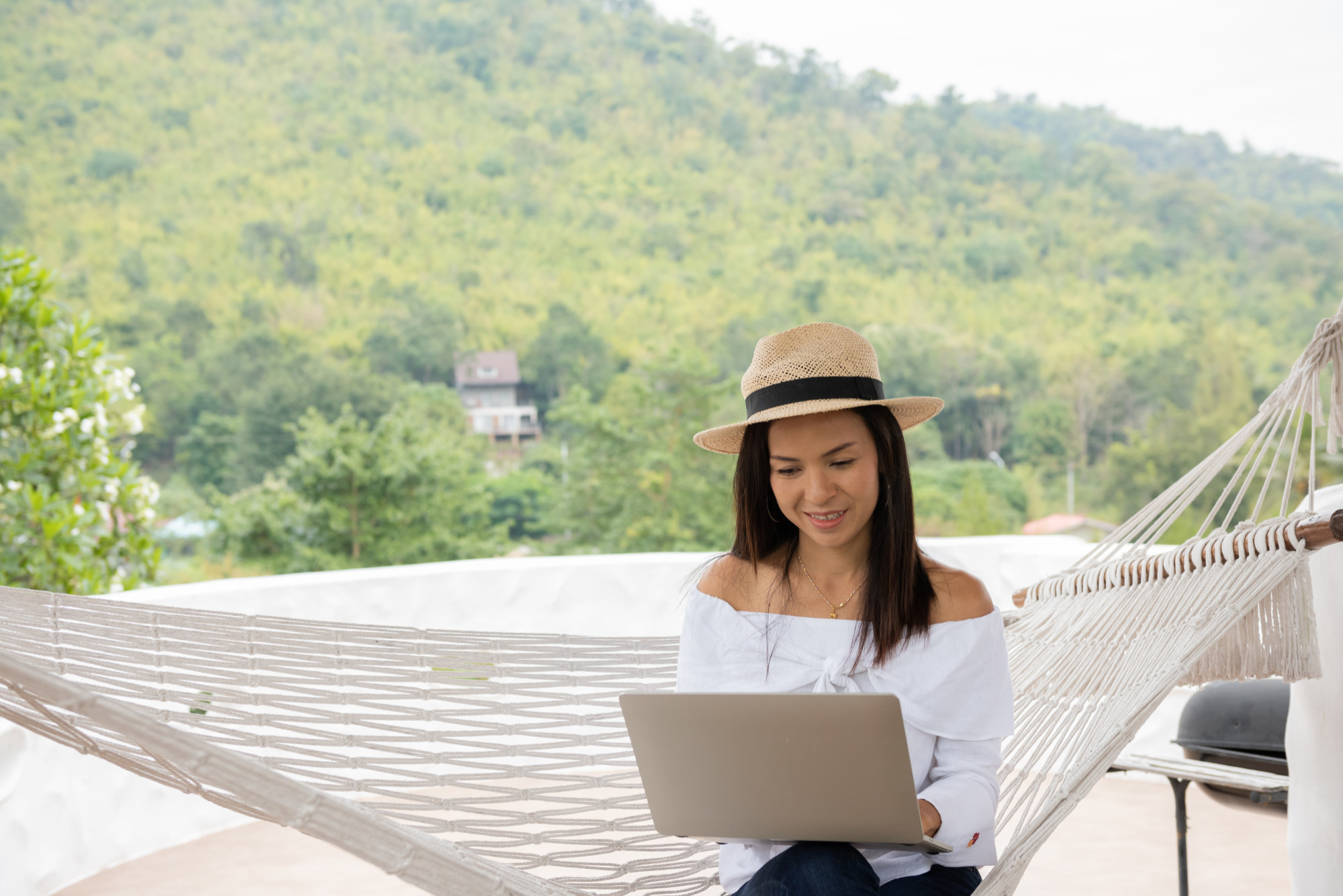 4 Ways to Disconnect From Work During Vacation - Jobstore Careers Blog ...